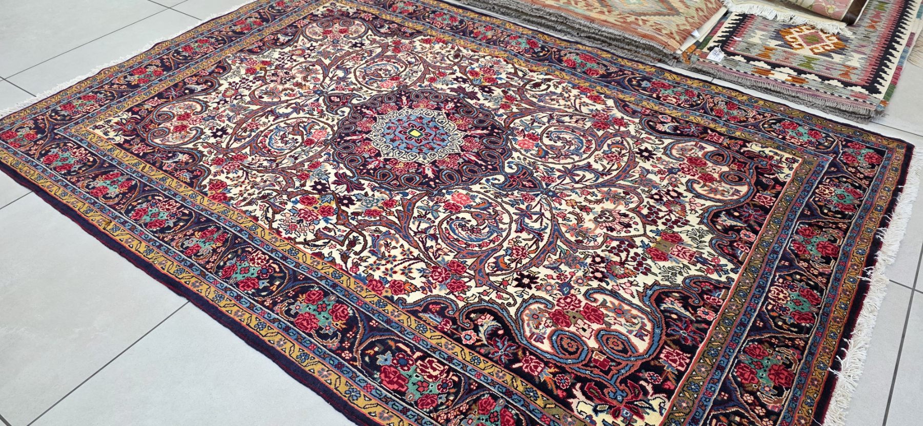 Fine Persian Bidjar Carpet 212cm x 143cm Hand knotted - Heerat Carpets
